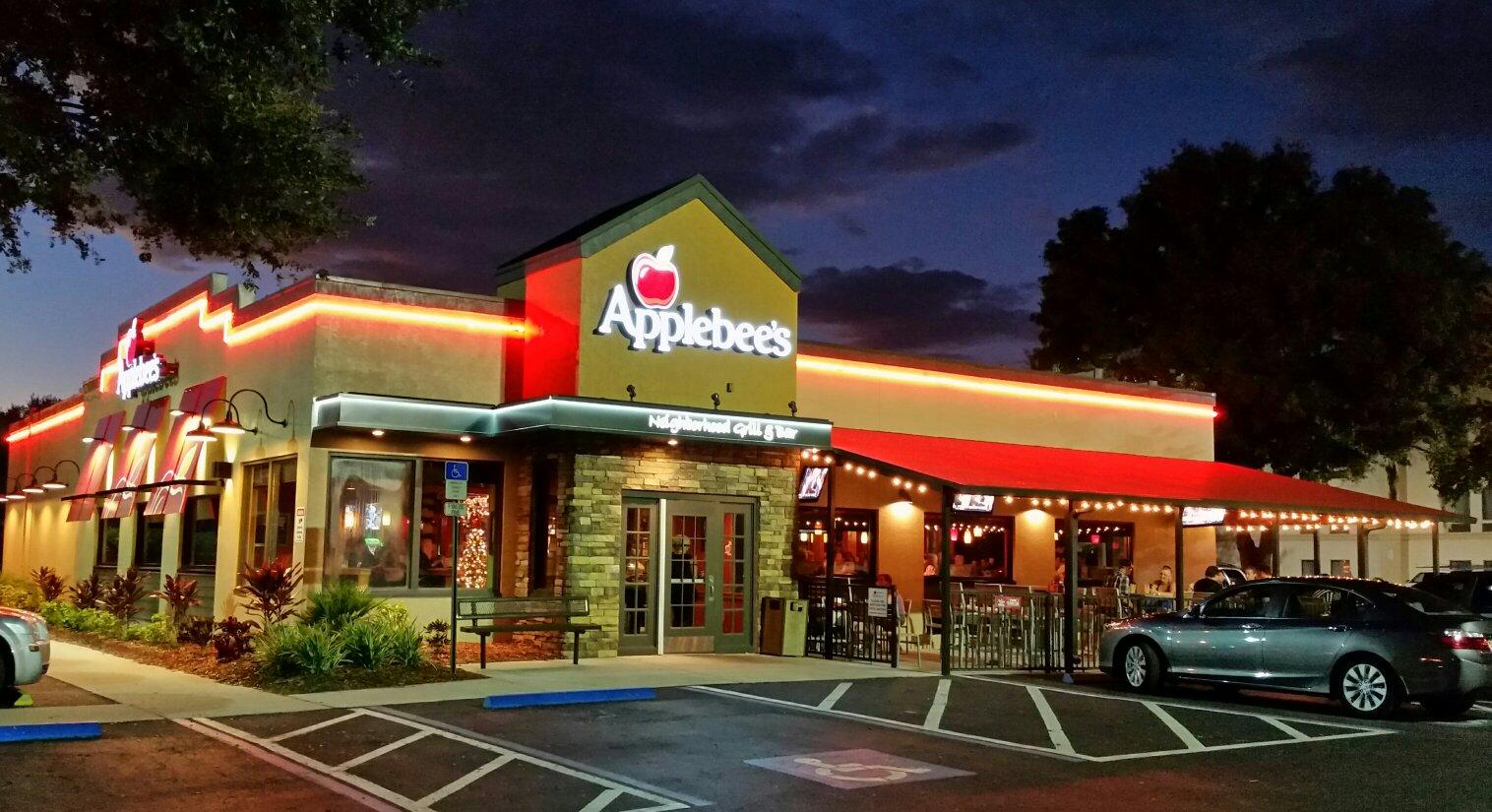 Applebee's restaurant near me store