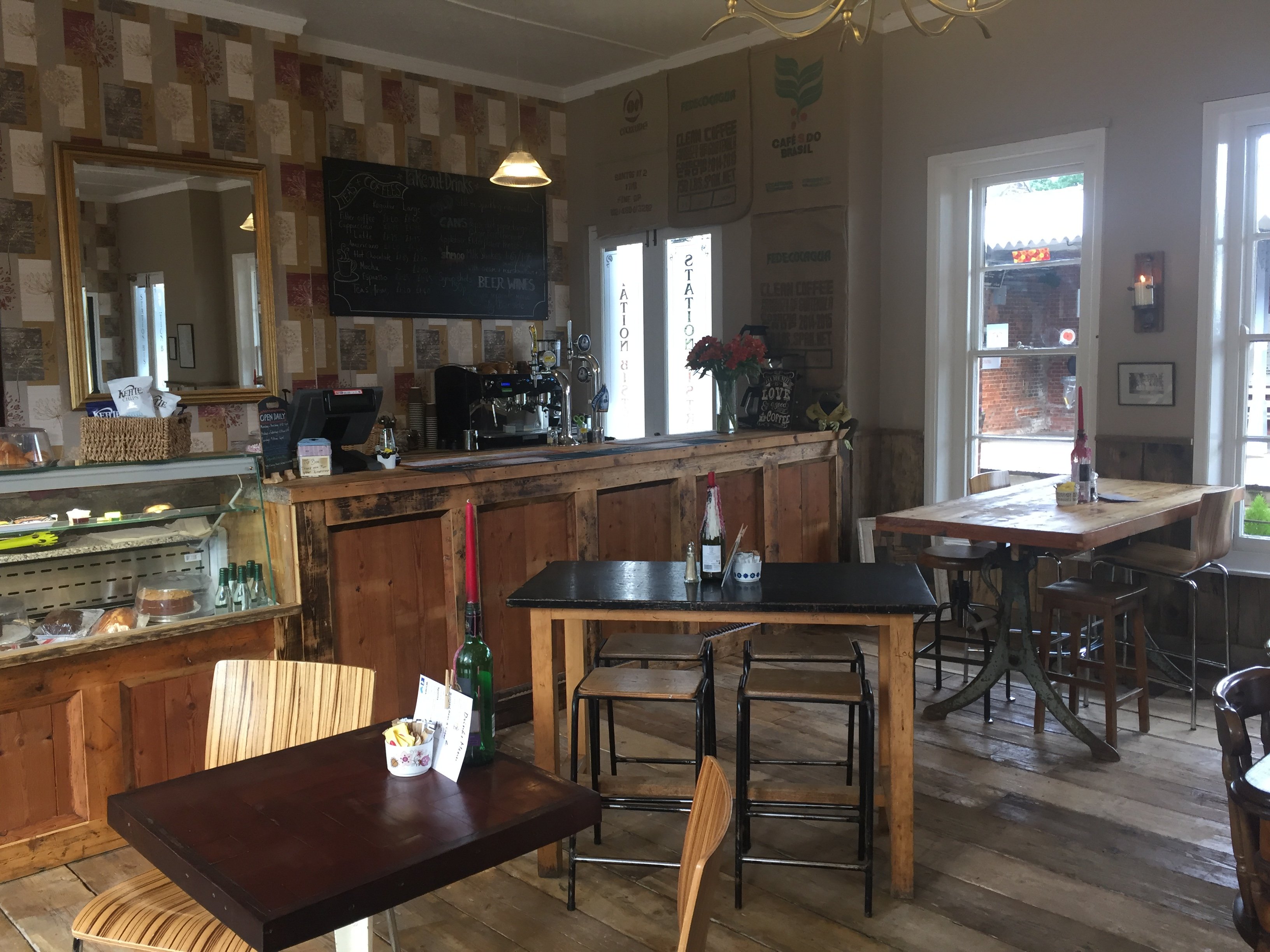 Station bistro store
