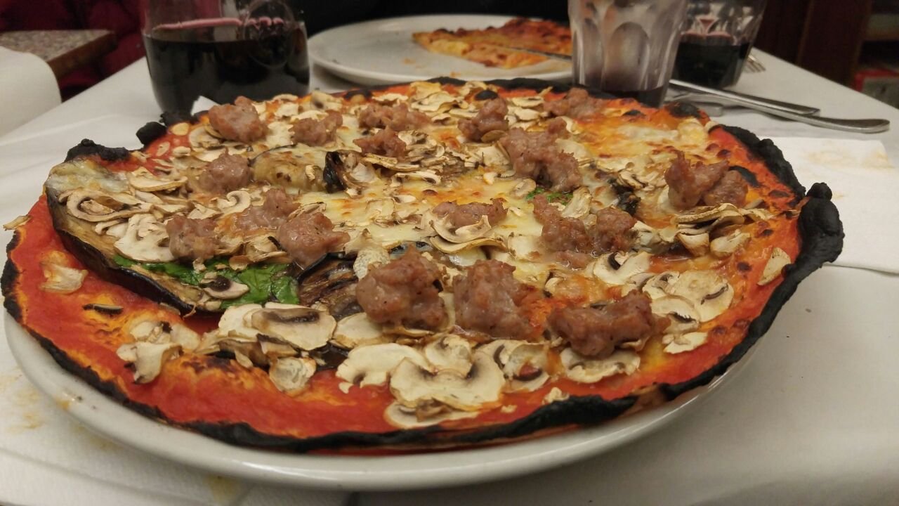 Remos pizza store