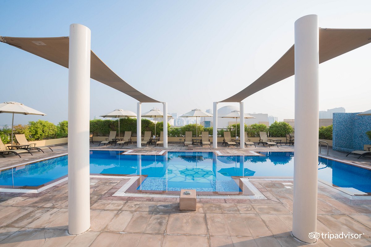 Moevenpick Hotel Apartments Al Mamzar Dubai Pool Pictures And Reviews