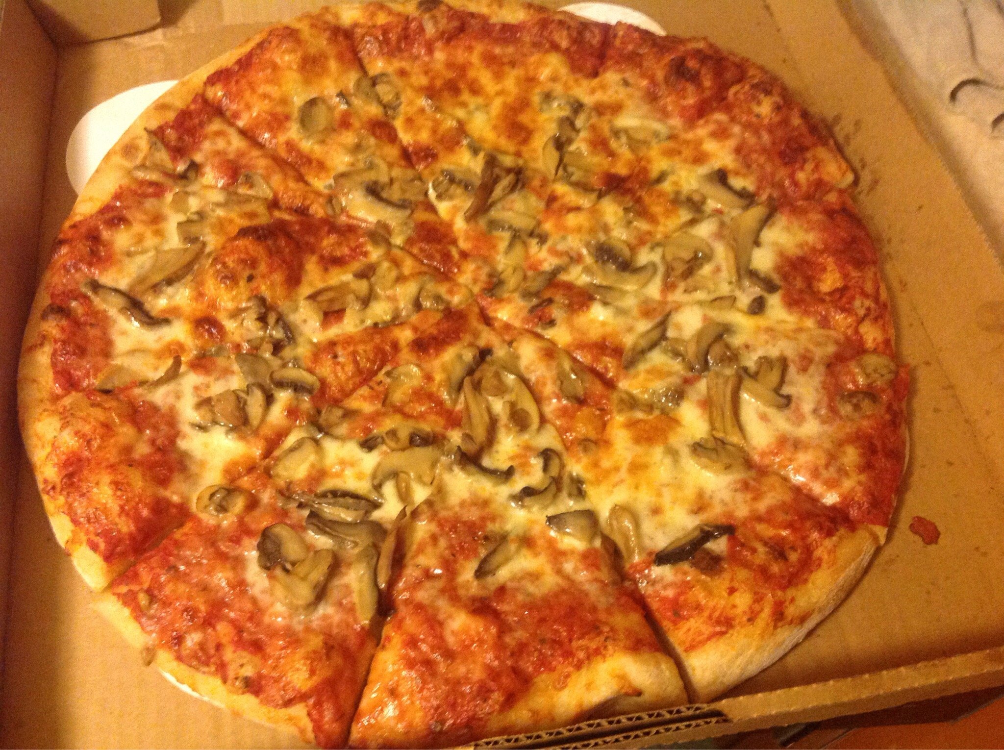Dom's pizza store