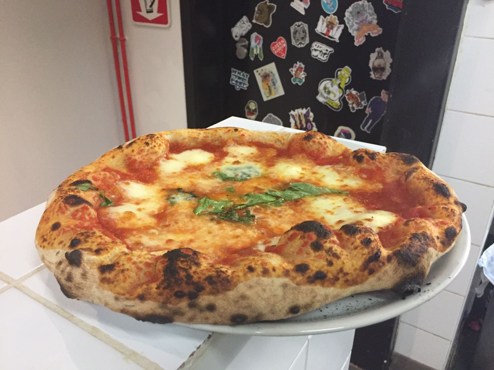 Bottega pizza store