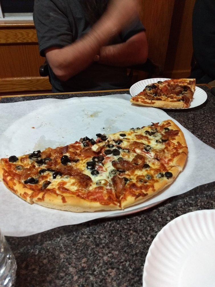 Elite pizza store