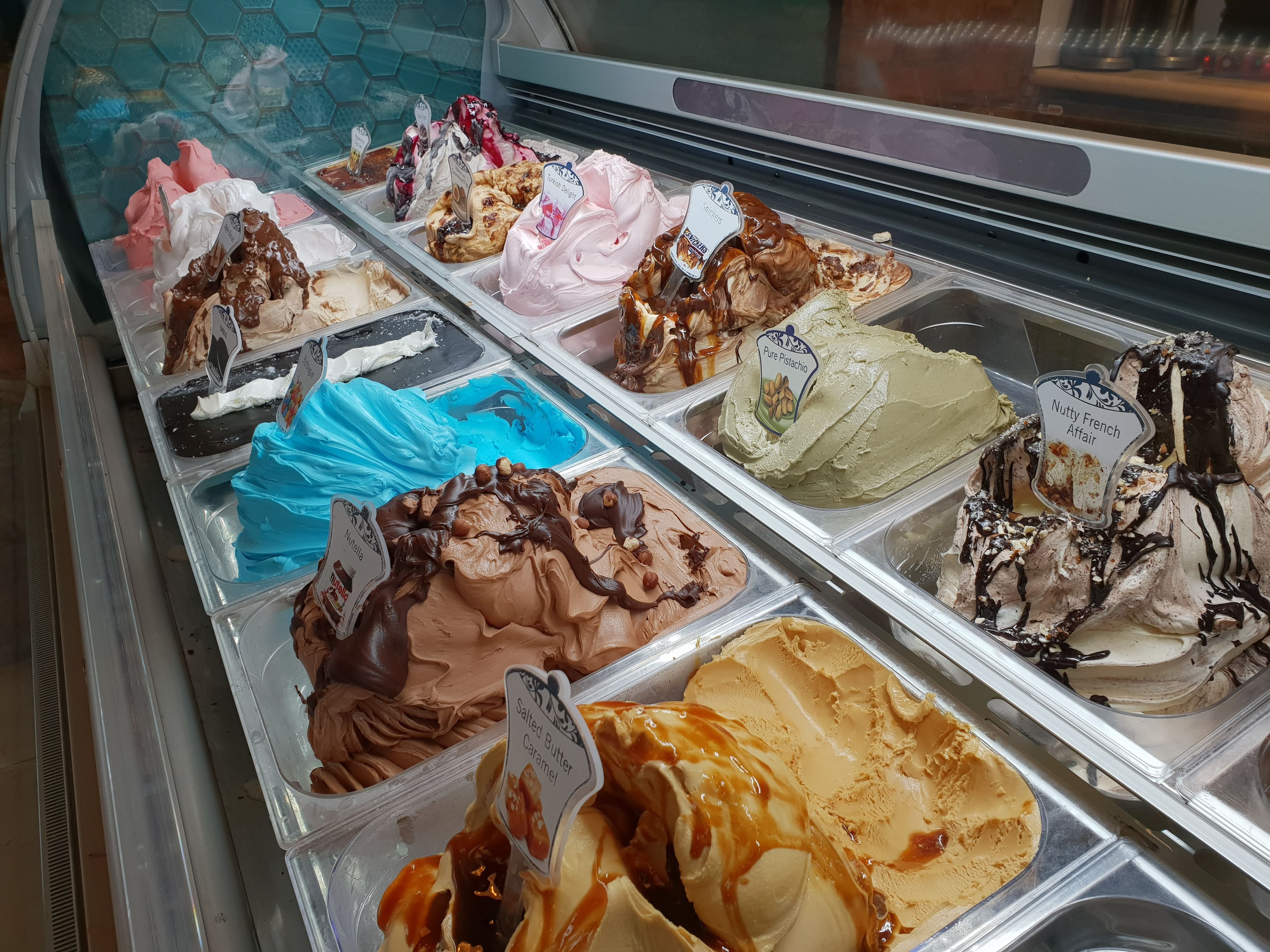 Best gelato near me store