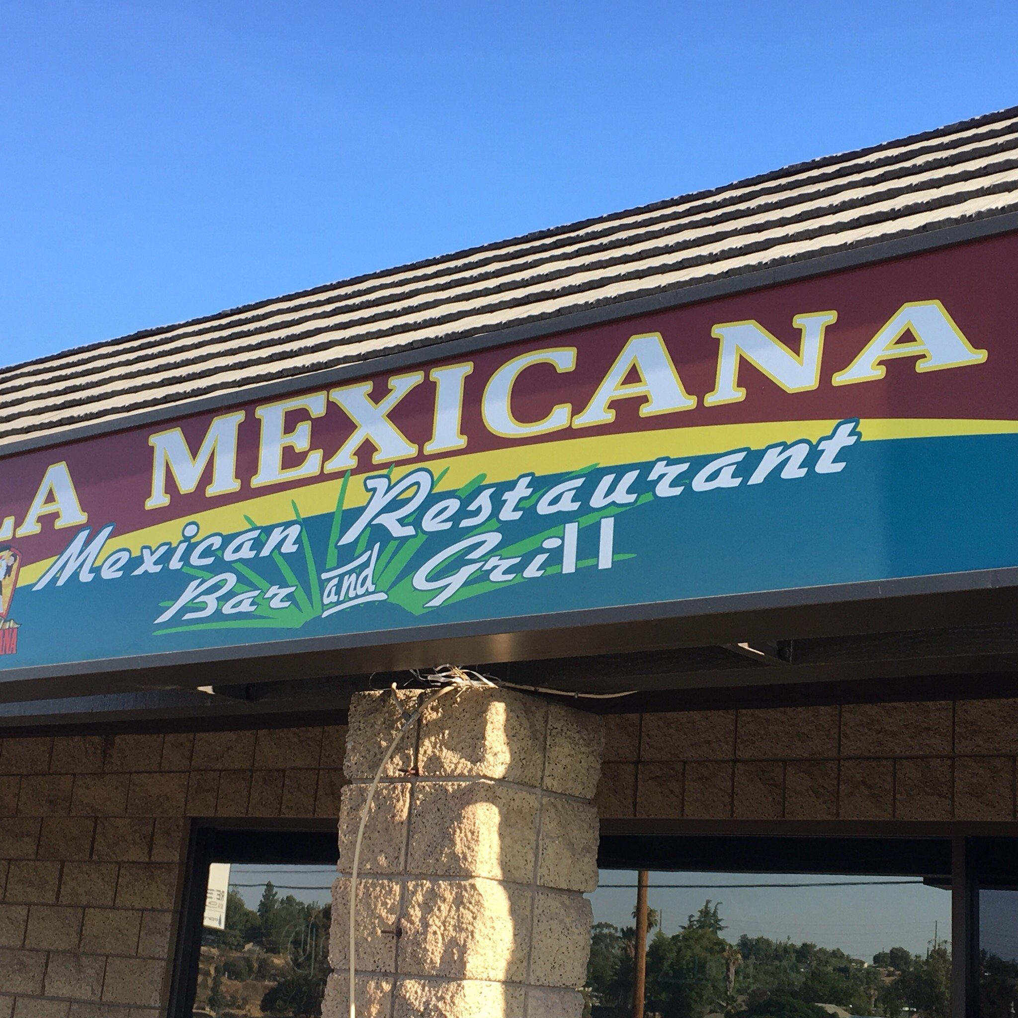La mexicana restaurant store