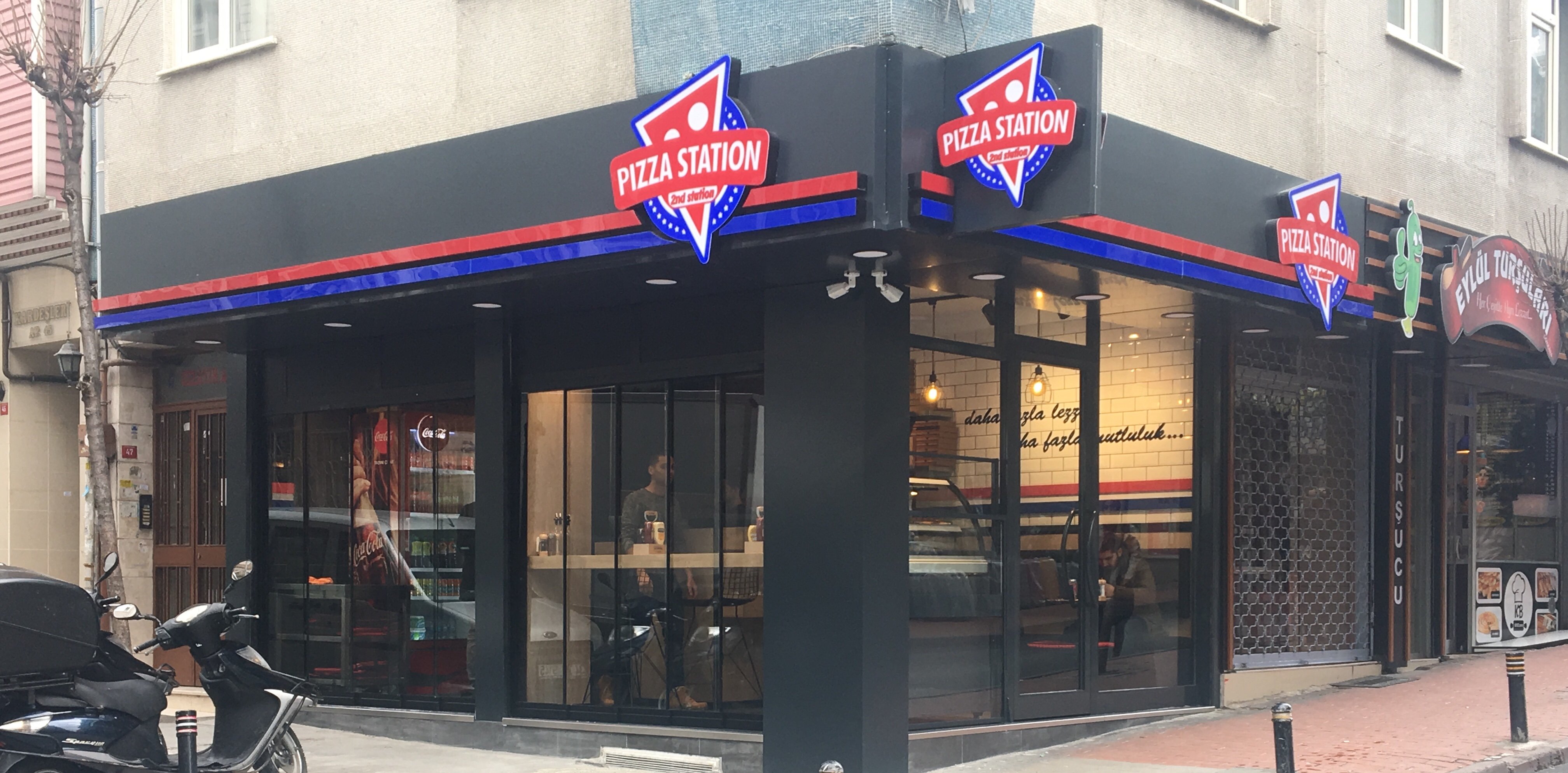 Pizza station store