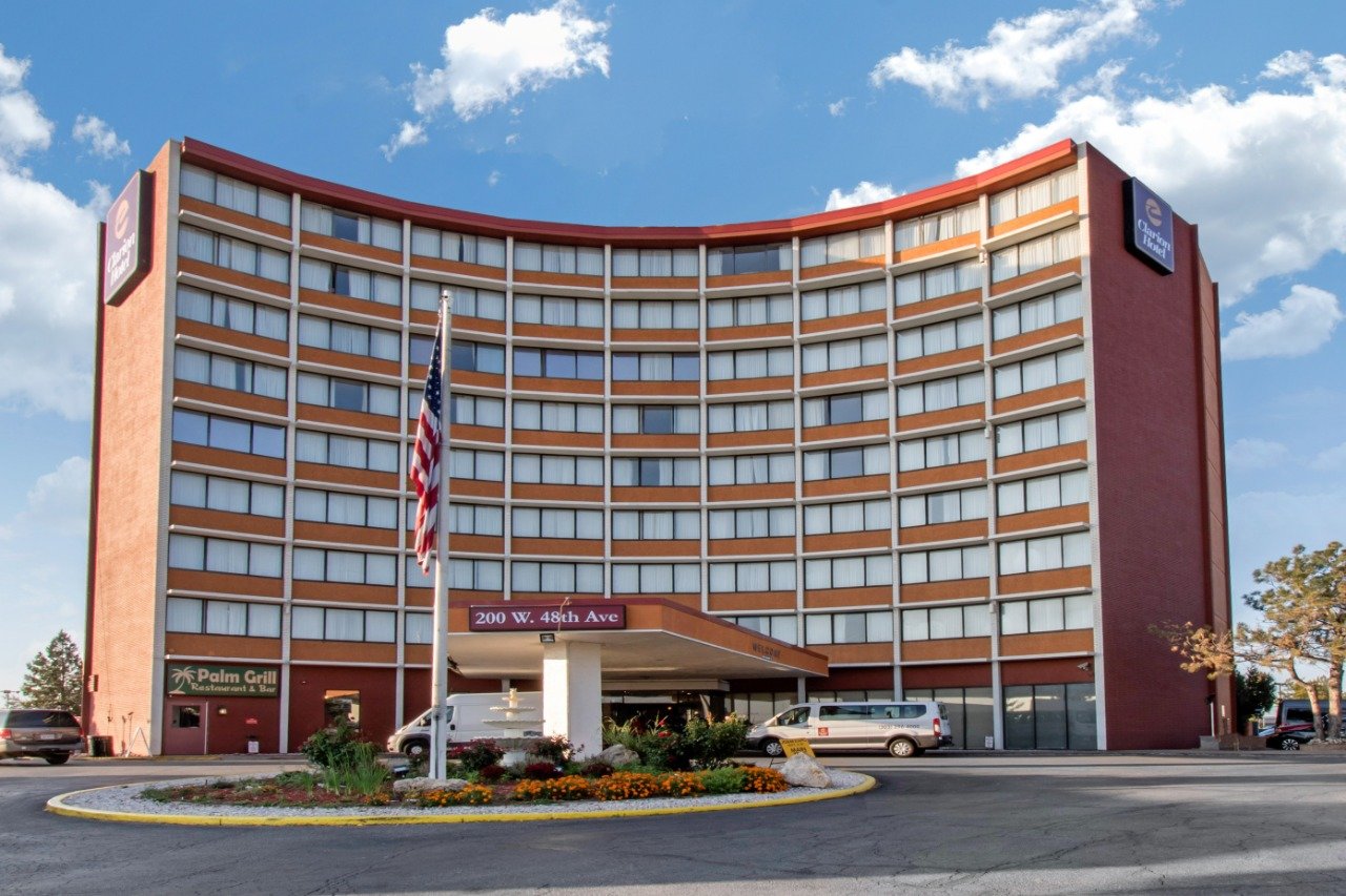 Clarion hotel store
