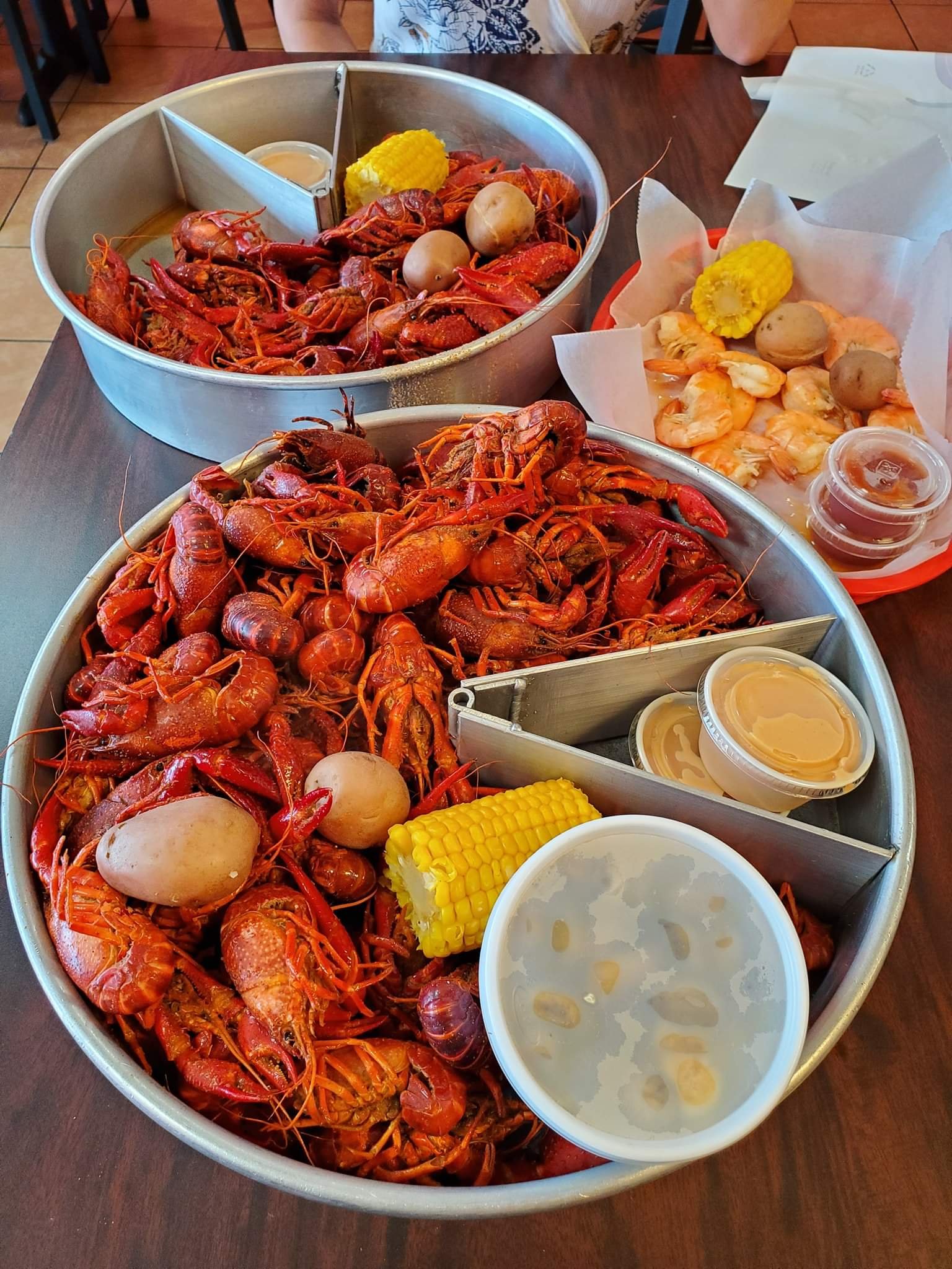 Crawfish restaurant near me store