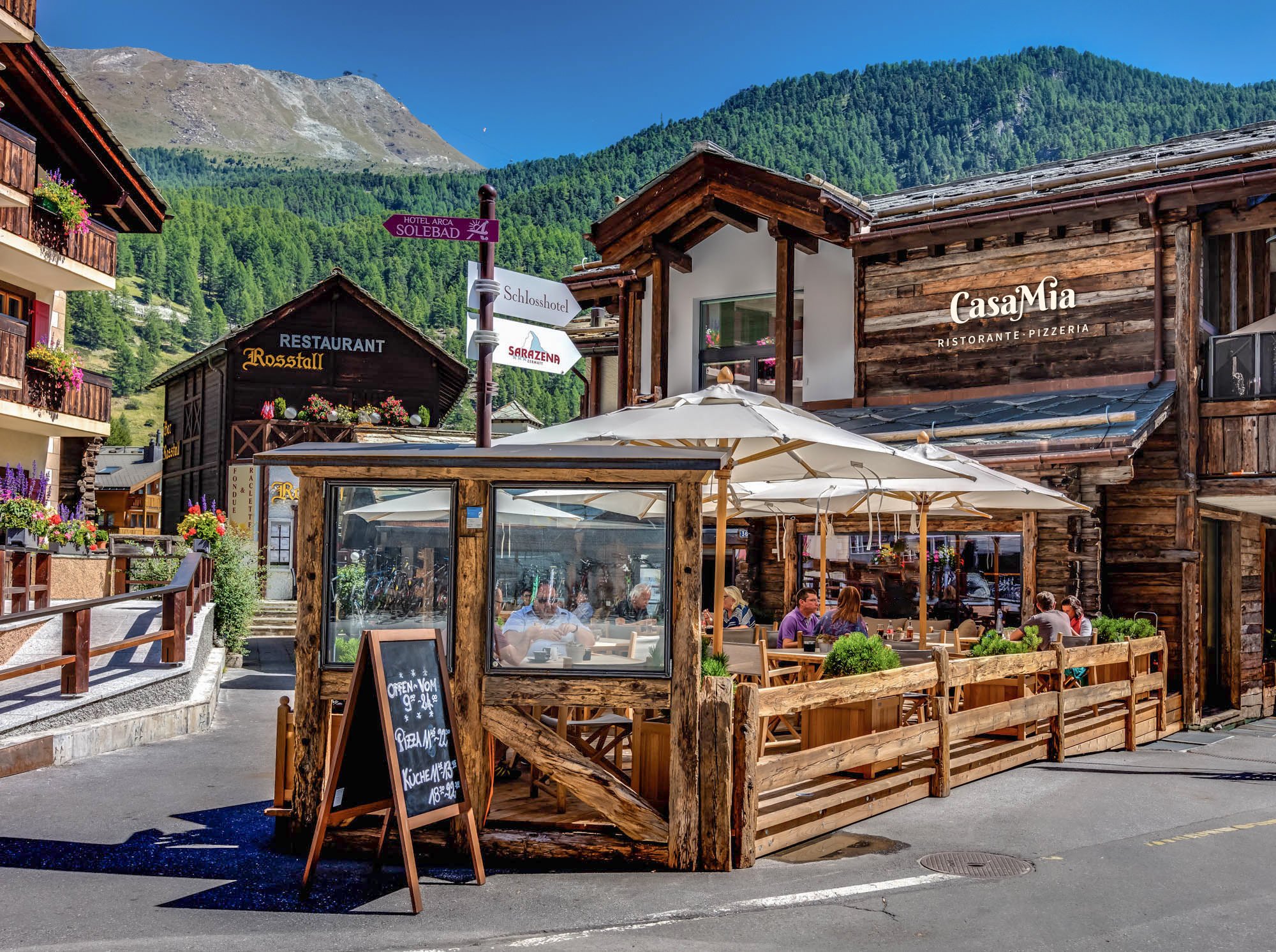 Casa mia restaurant store