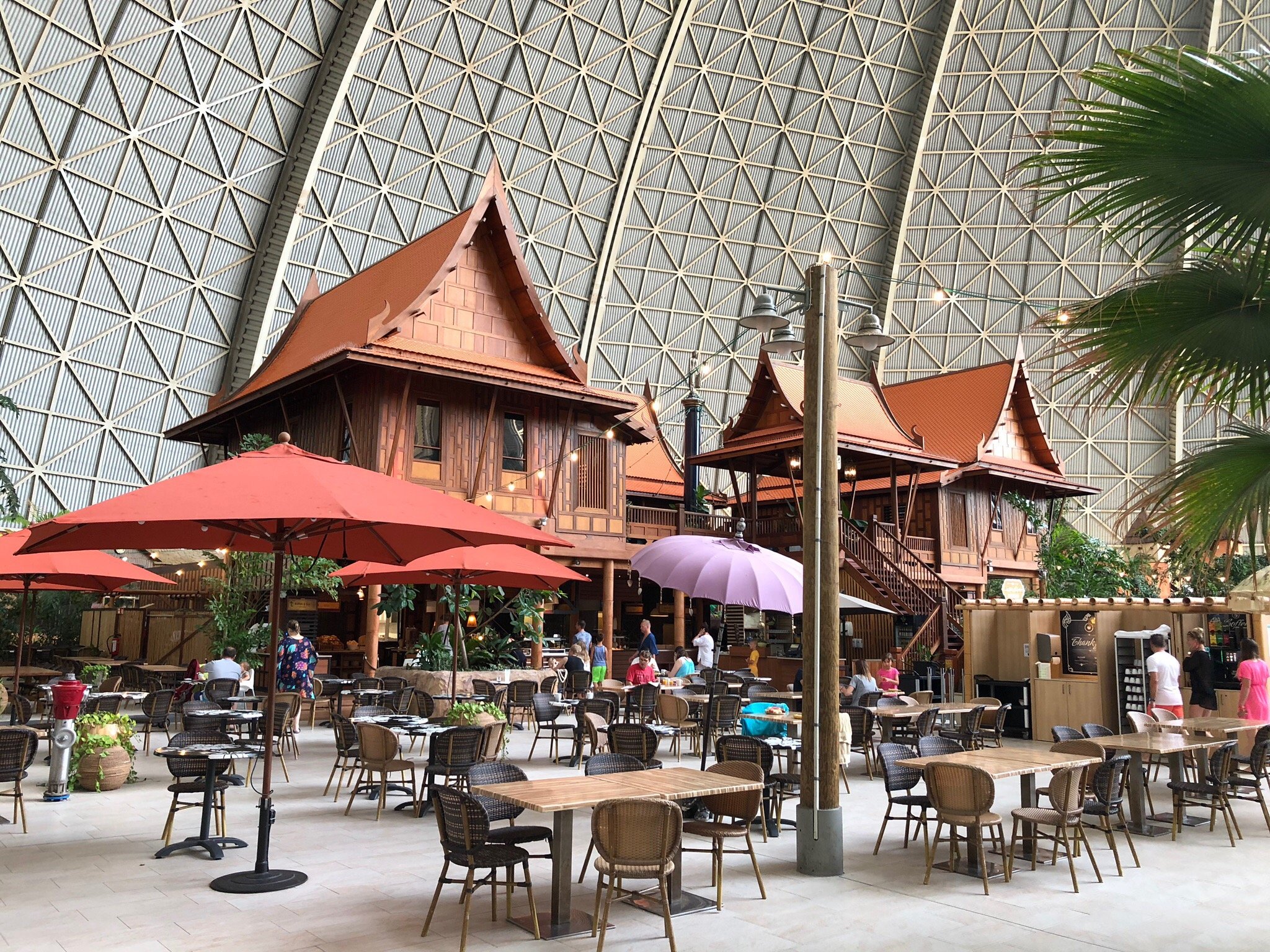 Tropical island restaurant store