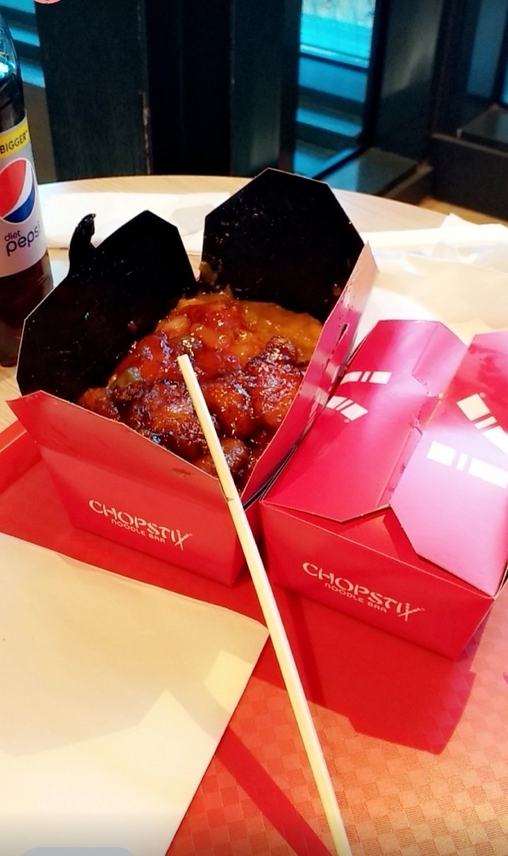 Does chopstix deliver store