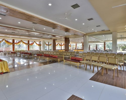 Oyo Milan Party Hall Hotel Reviews Vadodara India