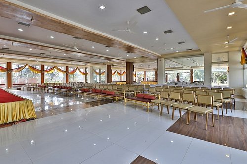 Oyo Milan Party Hall Hotel Reviews Vadodara India