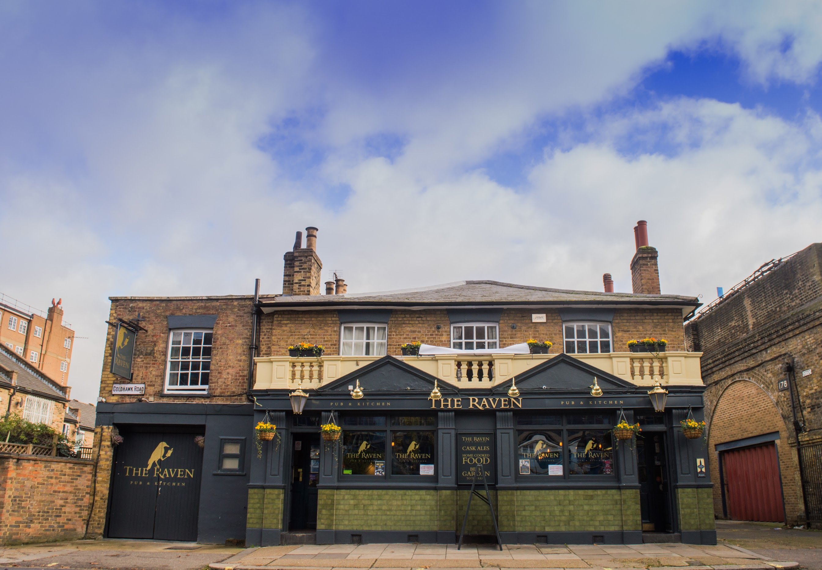 The raven pub store