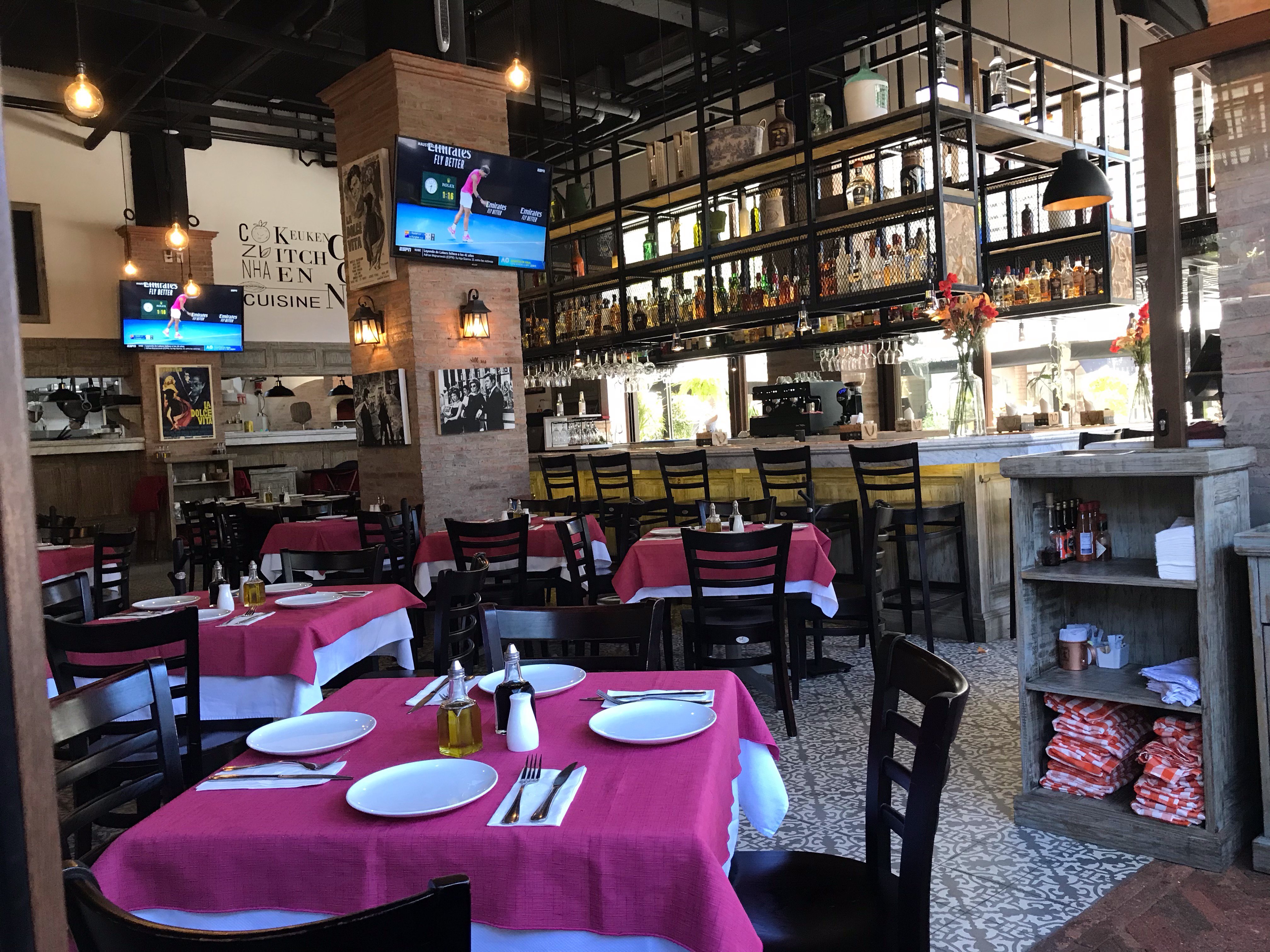 La dolce vita restaurant store