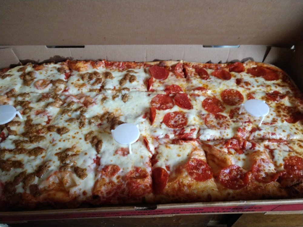 FOX S PIZZA DEN Bentleyville Restaurant Reviews Photos Phone Number Tripadvisor