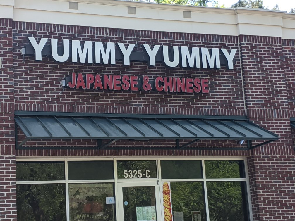Yummy restaurant near me store