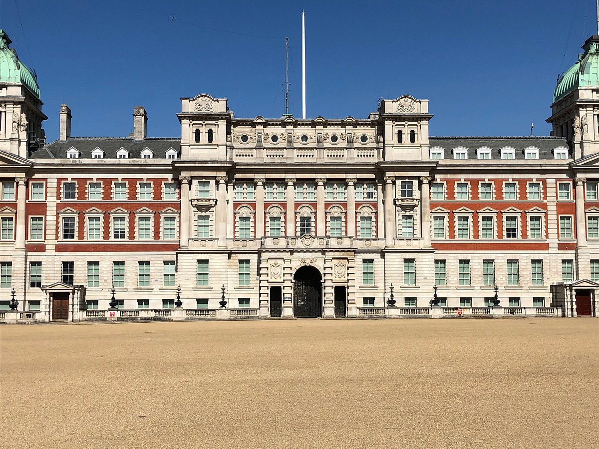 Thais em Londres - O que saber antes de ir (ATUALIZADO 2025) Thais em Londres - O que saber antes de ir (ATUALIZADO 2025)