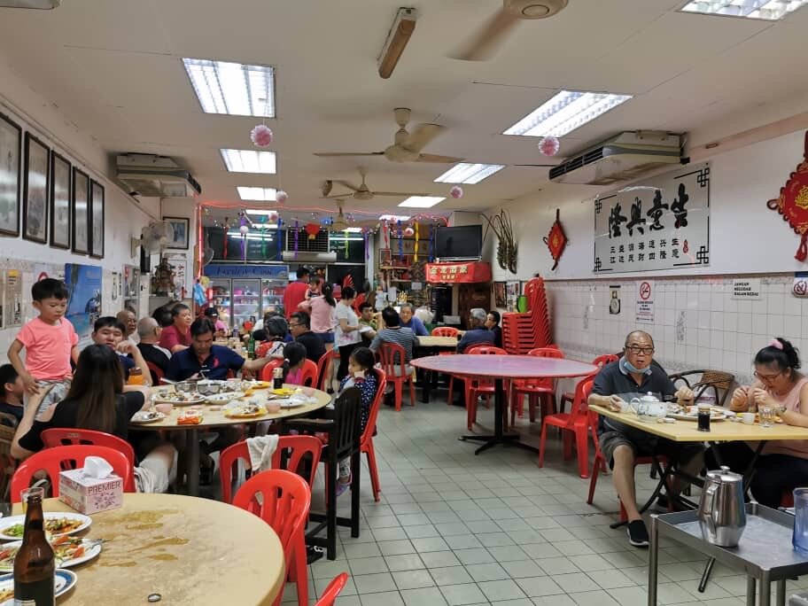 Golden dragon restaurant store