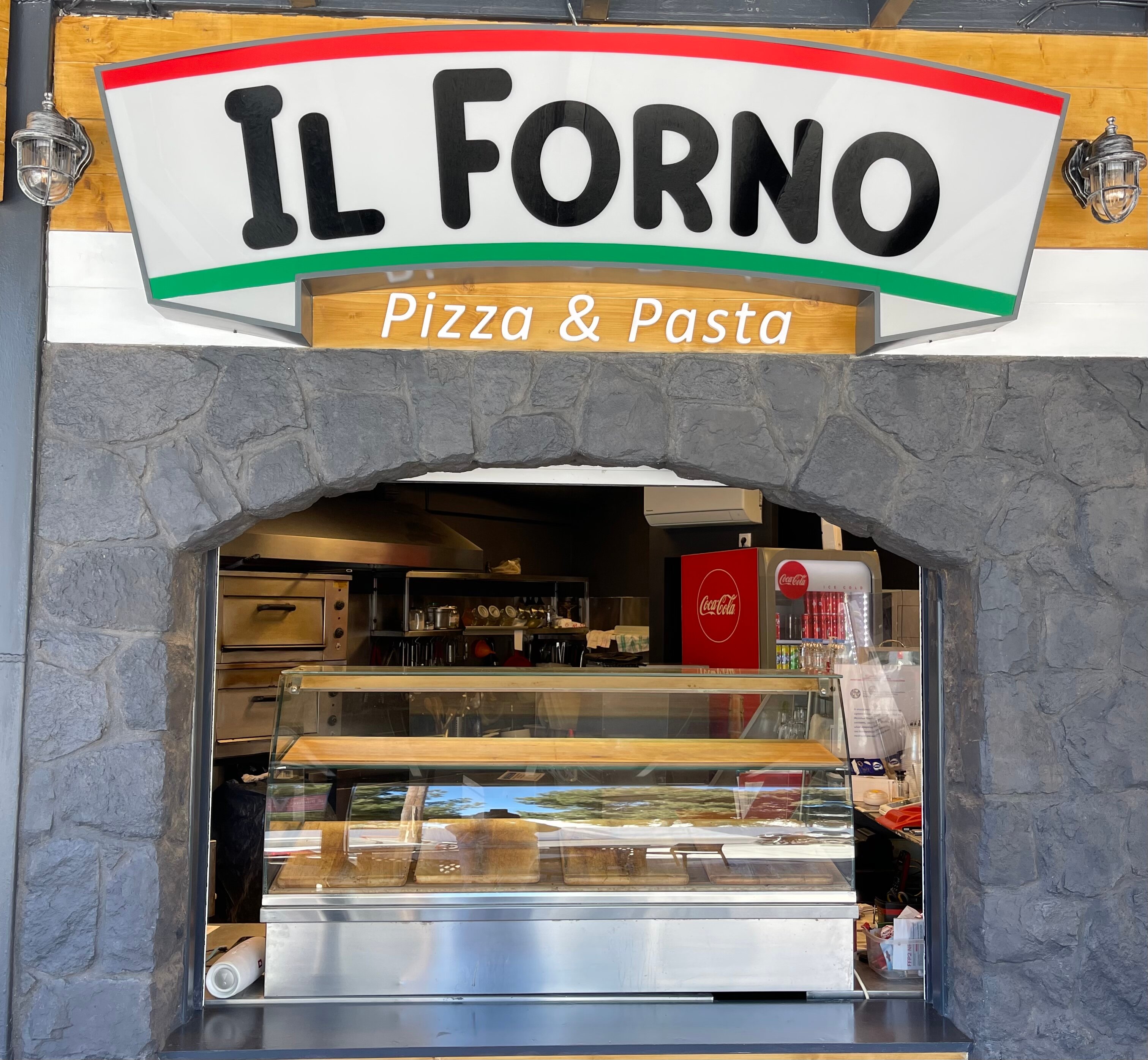 IL FORNO PIZZA AND PASTA Kamari Restaurant Reviews Photos Phone Number Tripadvisor