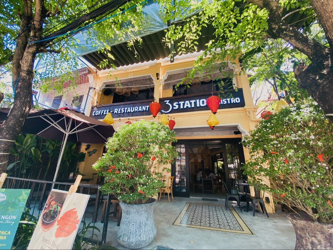 Station bistro store
