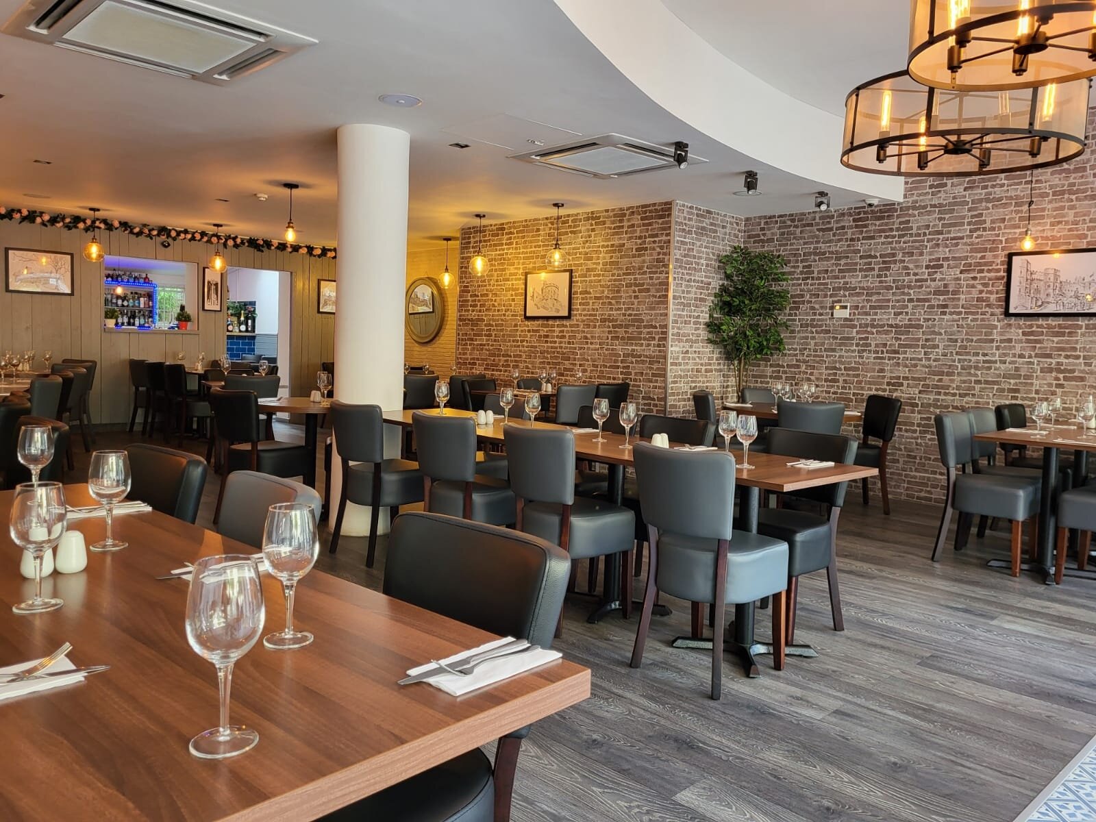 THE 10 BEST Italian Restaurants in Windsor Updated 2025