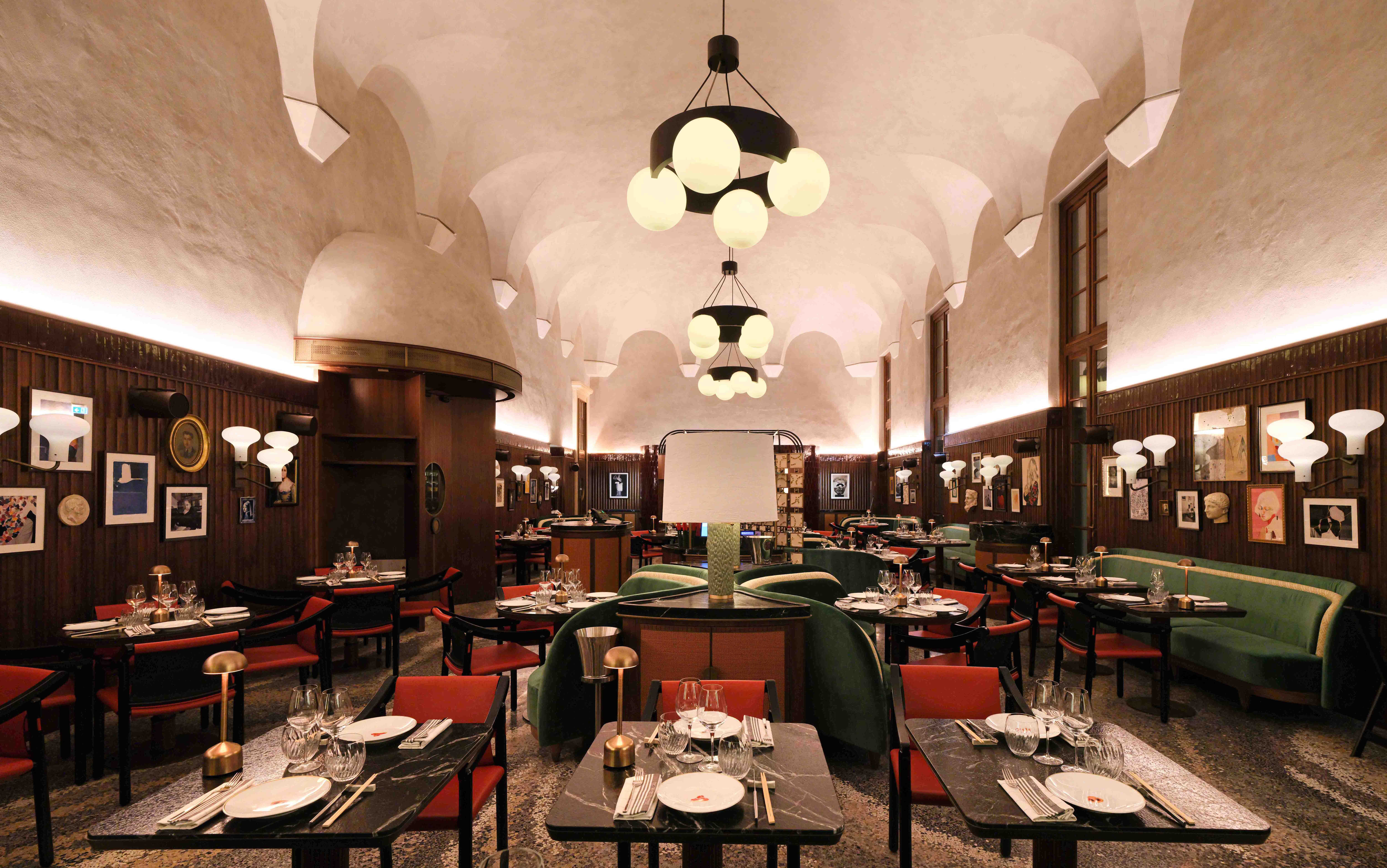 Milan restaurant store