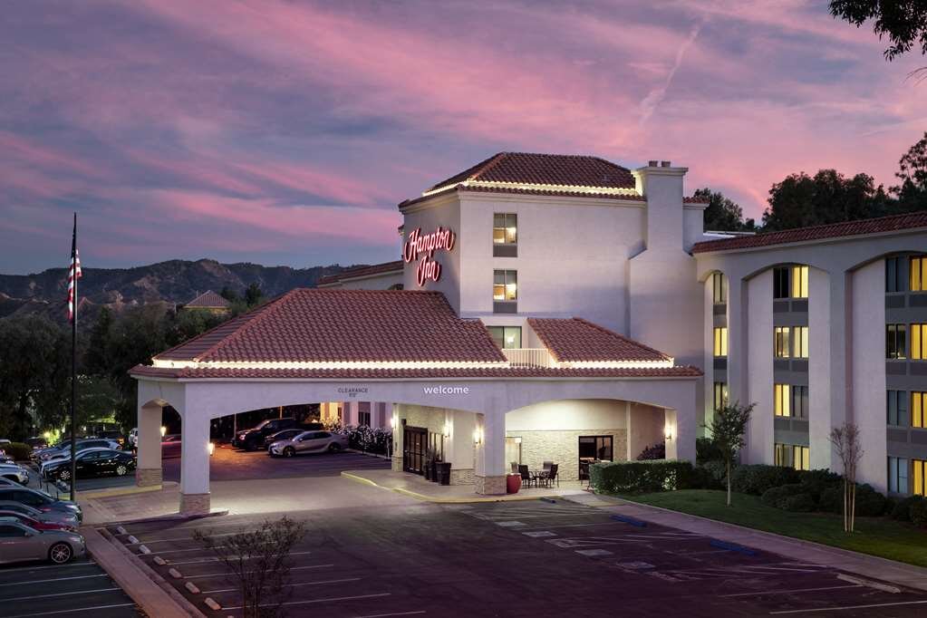 Hampton inn near me store