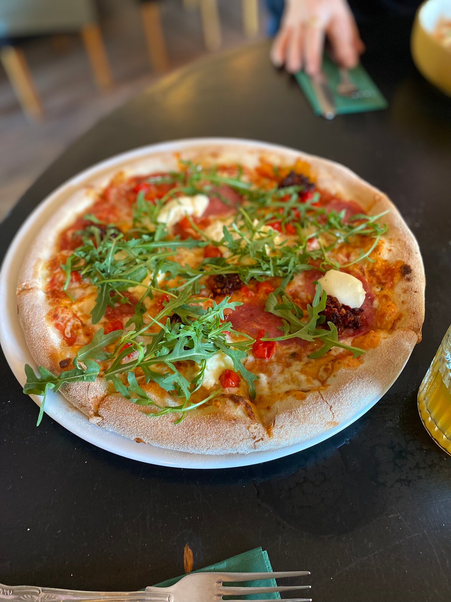 Bella roma pizzeria store