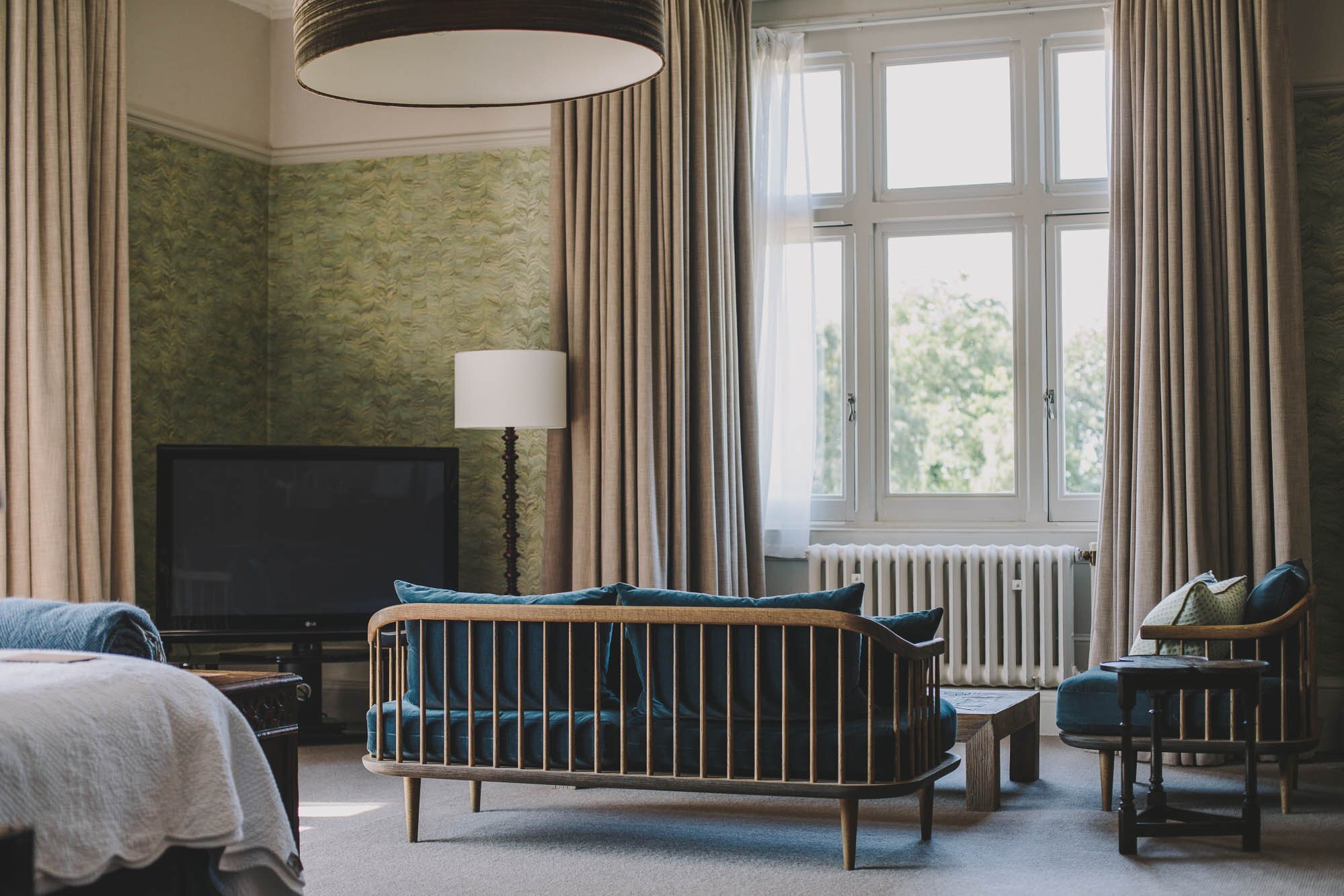 Hampton manor furniture store